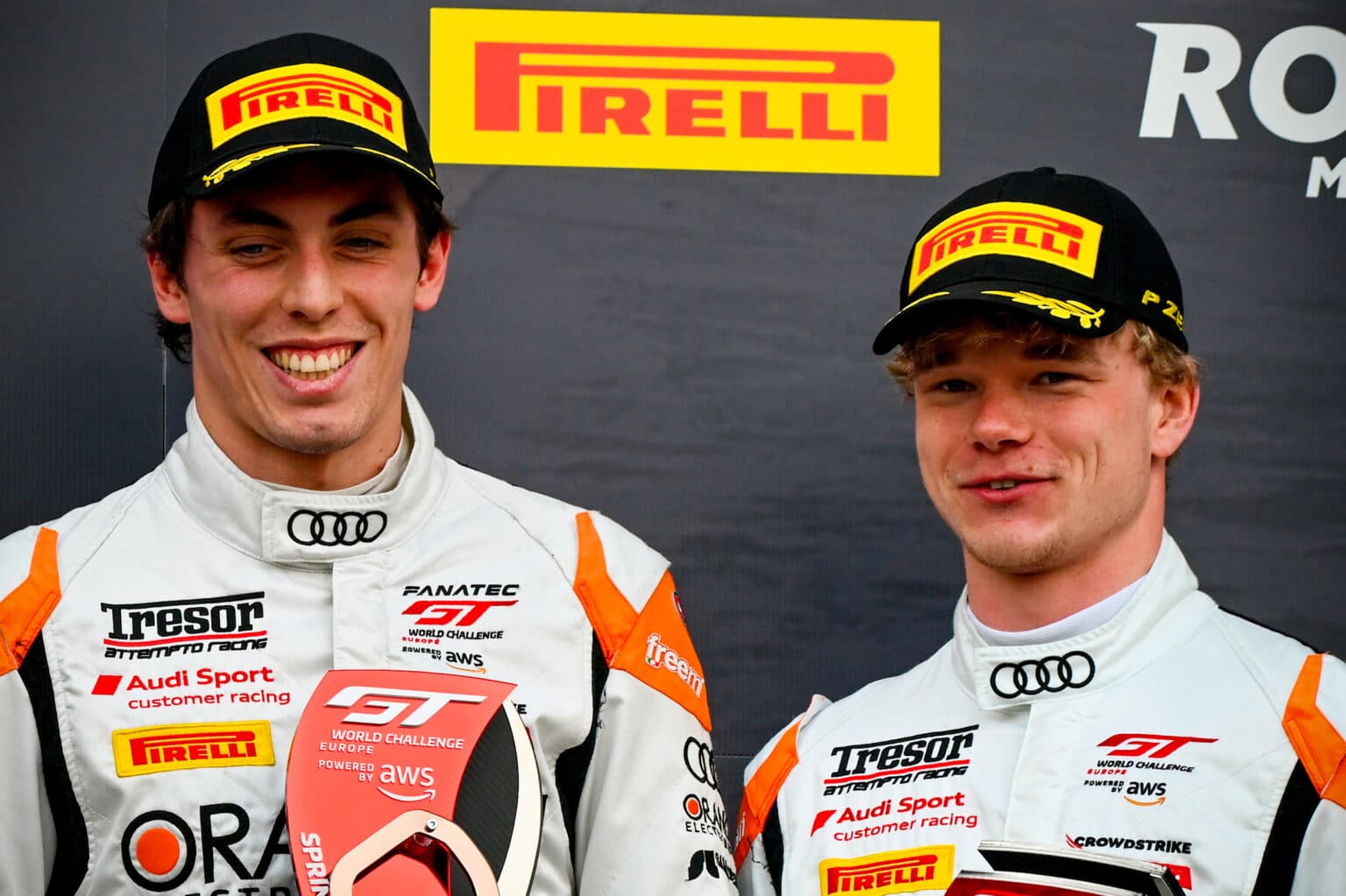 Dobbelt GTWC-podie til Sebastian Øgaard på Brands Hatch - Boxengasse